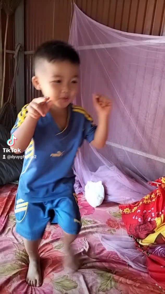 នារីជើនលឿន - TNAOT