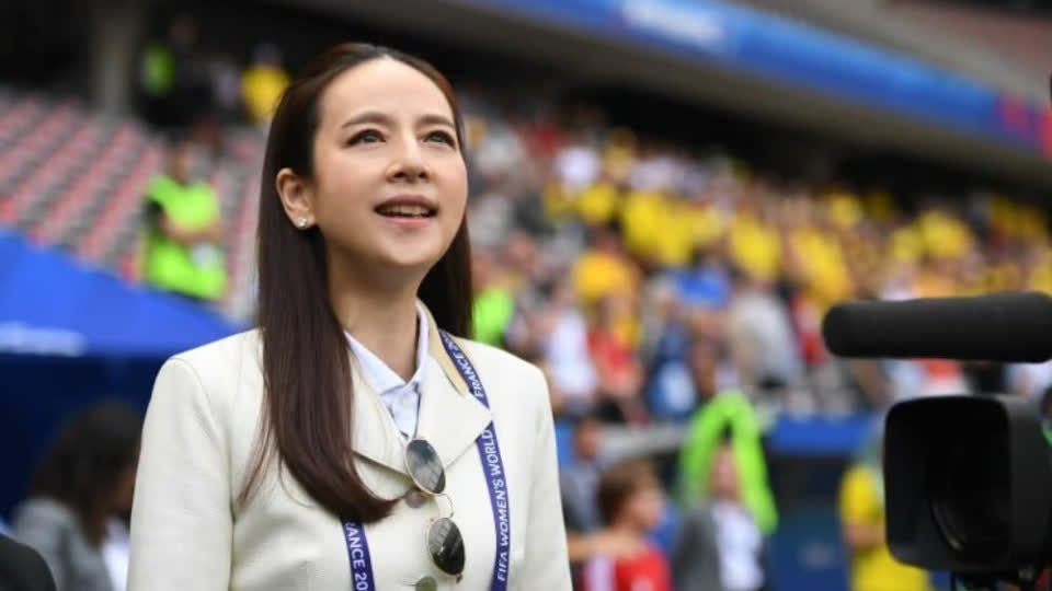 អ្នកចាត់ការទូទៅថៃ “ Madam Pang” សង្ឃឹមខ្ពស់ក្នុងការដណ្តើមយកជើង AFF Suzuki Cup 2020 - TNAOT