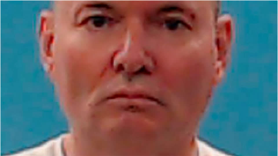 美国一寄宿学校医生被控性侵多名男童，被抓后声称“正要去自首” - 柬埔寨头条