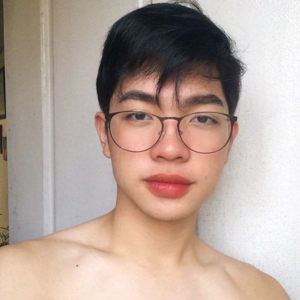 ខូចចិត្តមិនស្ទើរ! តារាហ្វេសប៊ុកជាស្រីស្អាតម្នាក់ ទីបំផុត ដាច់ចិត្តទម្លាយរូបពិត កាលមិនទាន់ល្បី ...