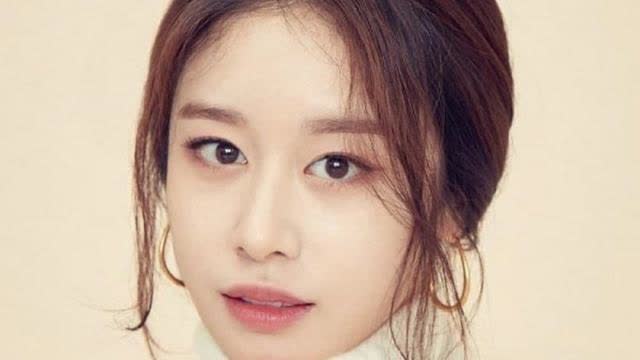 Jiyeon សមាជិកក្រុម T-ara ប្រកាសរៀបការ ជាមួយអ្នកលេង បេស្បលអាជីព Hwang Jae Gyun - TNAOT