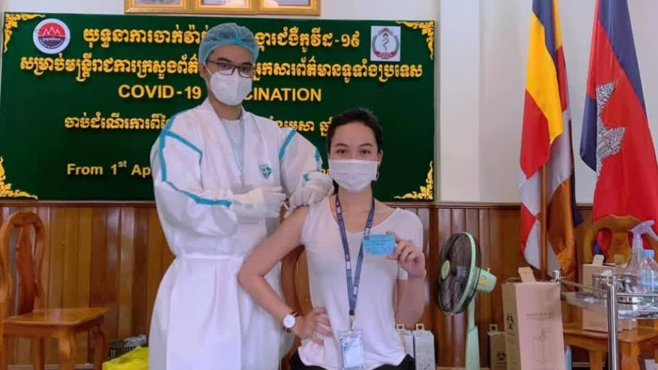 ADB អនុម័តប្រាក់កម្ចី ៩៥លានដុល្លារ ដើម្បីជួយកម្ពុជាទិញវ៉ាក់សាំងកូវីដ - TNAOT