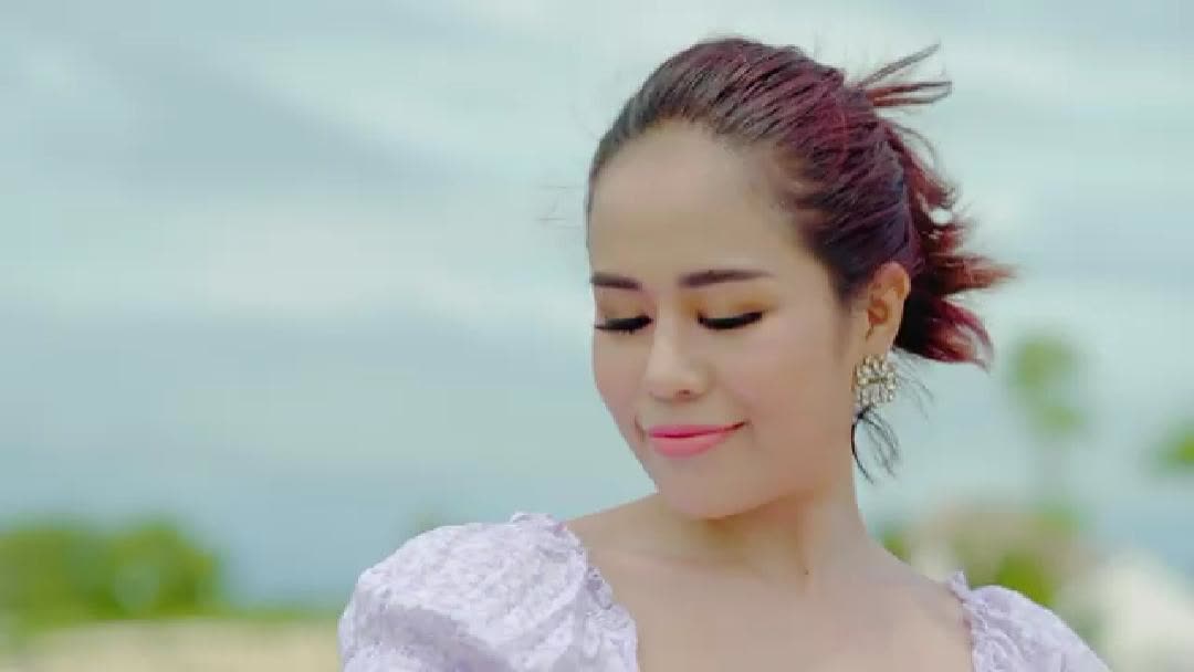 ស្អប់ប្រុសនិយាយដើមស្រី - ចាន់ ស្រីនាថ (OFFICIAL MUSIC VIDEO) - TNAOT