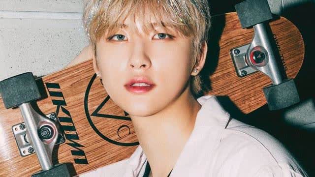 Woobin របស់ CRAVITY ធ្វើតេស្តិ៍វិជ្ជមានមេរោគ COVID-19 ម្នាក់ទៀតសម្រាប់តារា K-pop - TNAOT