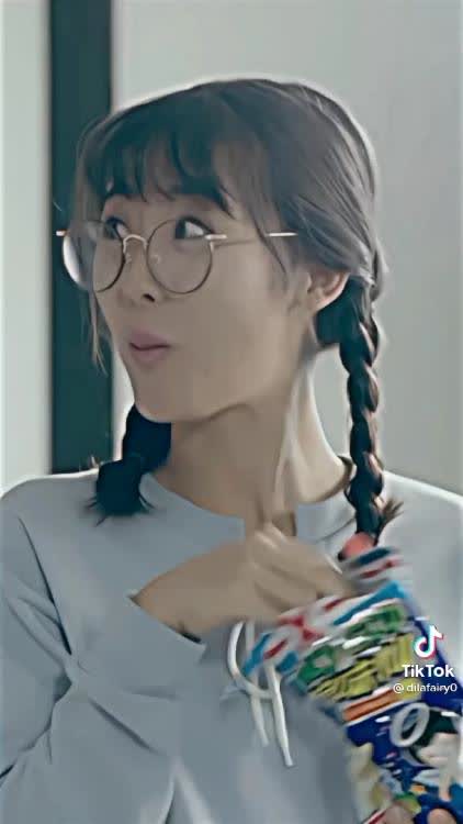 មិត្តភក្តិទាល់តែចឹងបានស្រឡាញ់គ្នាបានយូរ🤣 - TNAOT