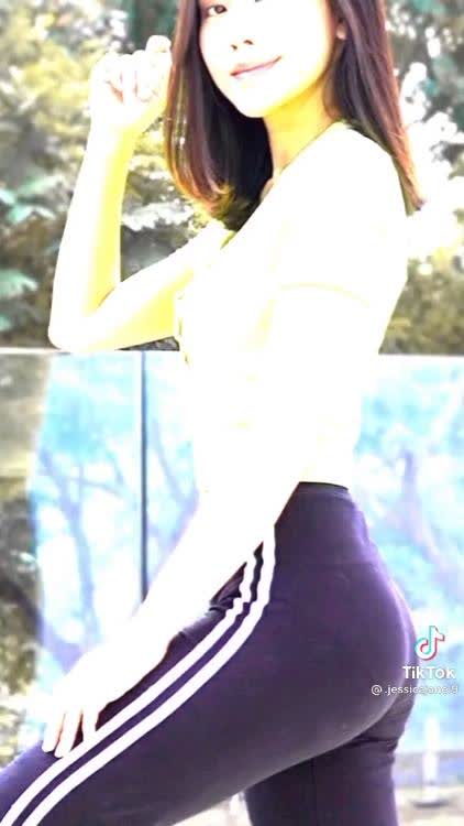 ស្រីស្អាតTik Tok - TNAOT