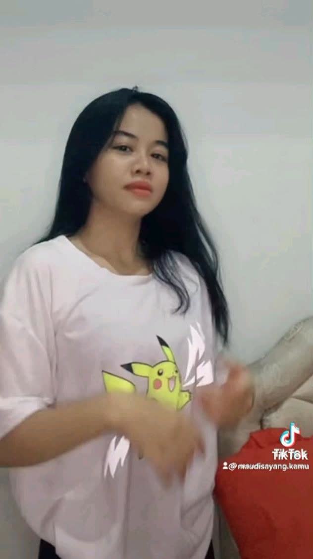 រូបភាពស្អាតៗណាស់សូមជួយលាចមេដៃផង - TNAOT