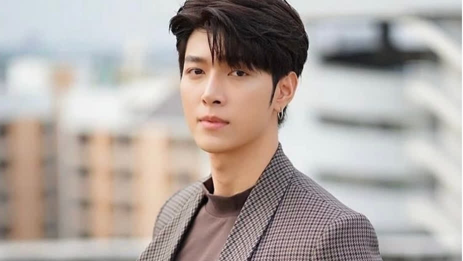 តារាសម្តែងប្រុស TV3 ដែលមានអ្នកចុចតាមដានច្រើននៅលើបណ្តាញសង្គម Weibo - TNAOT