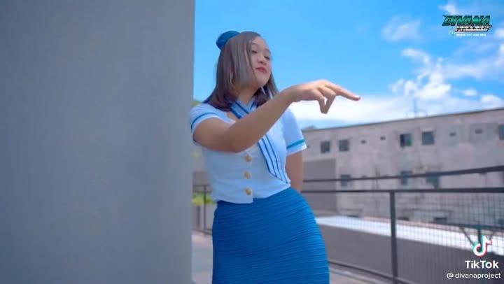 ស្រីស្អាតរាំបានល្អរាងក៏ឡូយ - TNAOT