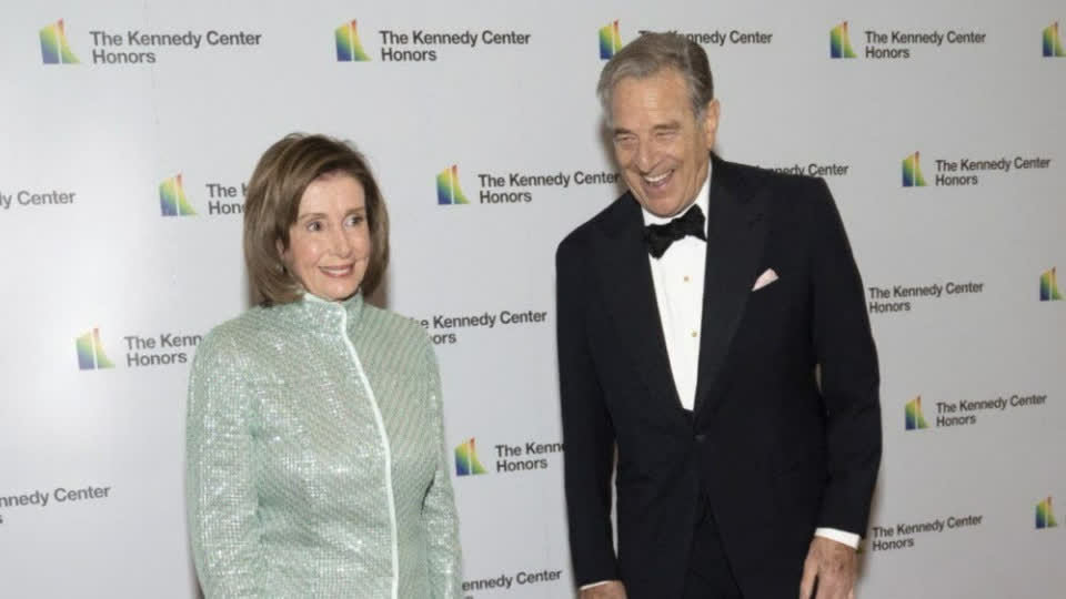 ស្វាមីប្រធានសភាអាមេរិក លោកស្រី Nancy Pelosi ត្រូវប៉ូលីសចាប់ឃុំខ្លួន - TNAOT